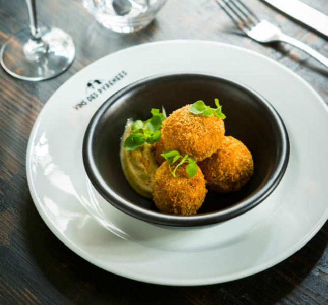 Vins des Pyrénées: A Chic Marais Restaurant and Speakeasy Bar | Bonjour ...