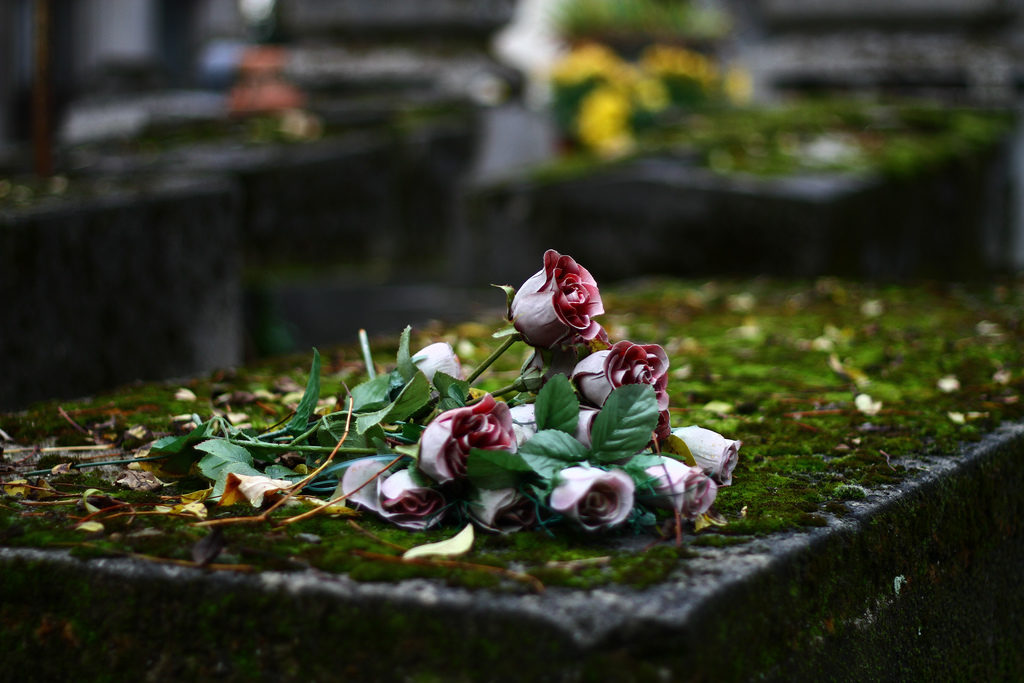 The History of the Communards’ Wall in Père Lachaise Cemetery | Bonjour ...