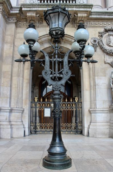 How Louis XIV Switched on the City of Light | Paris Lamp Posts ...