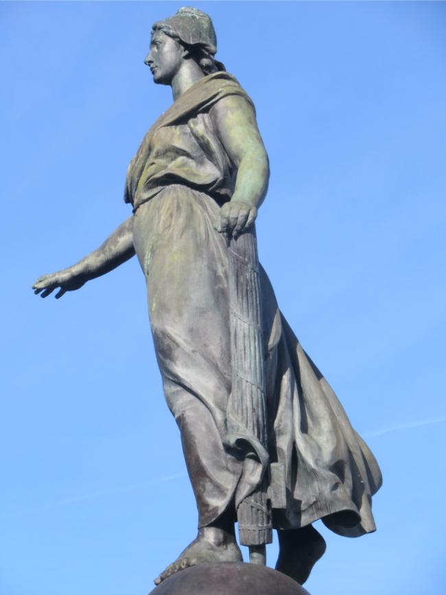 Walk in Paris: Place de la Nation & Picpus Cemetery | Bonjour Paris