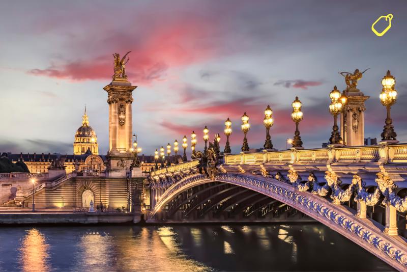 Give More & Spend Less This Holiday Season | Bonjour Paris